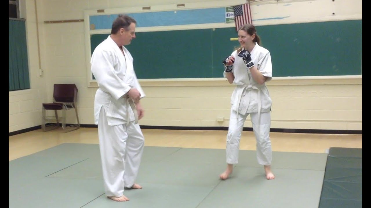 Aikido v Boxing - YouTube