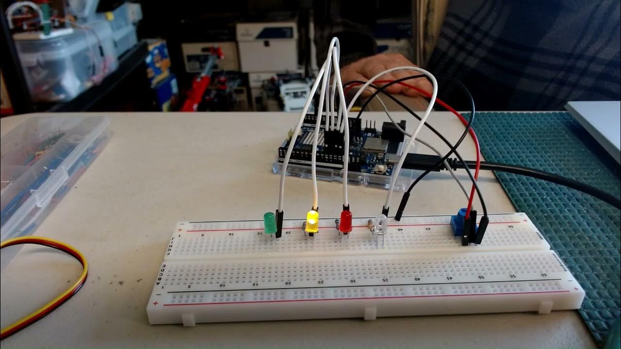 Arduino Uno R4 Blink with Classes - YouTube