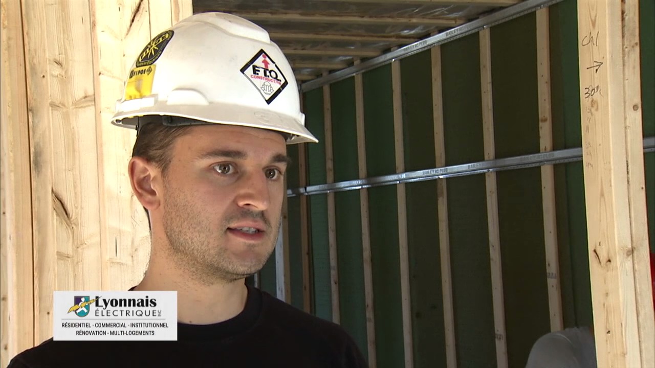 Construction MF Guillemette Electricien Chantier - YouTube