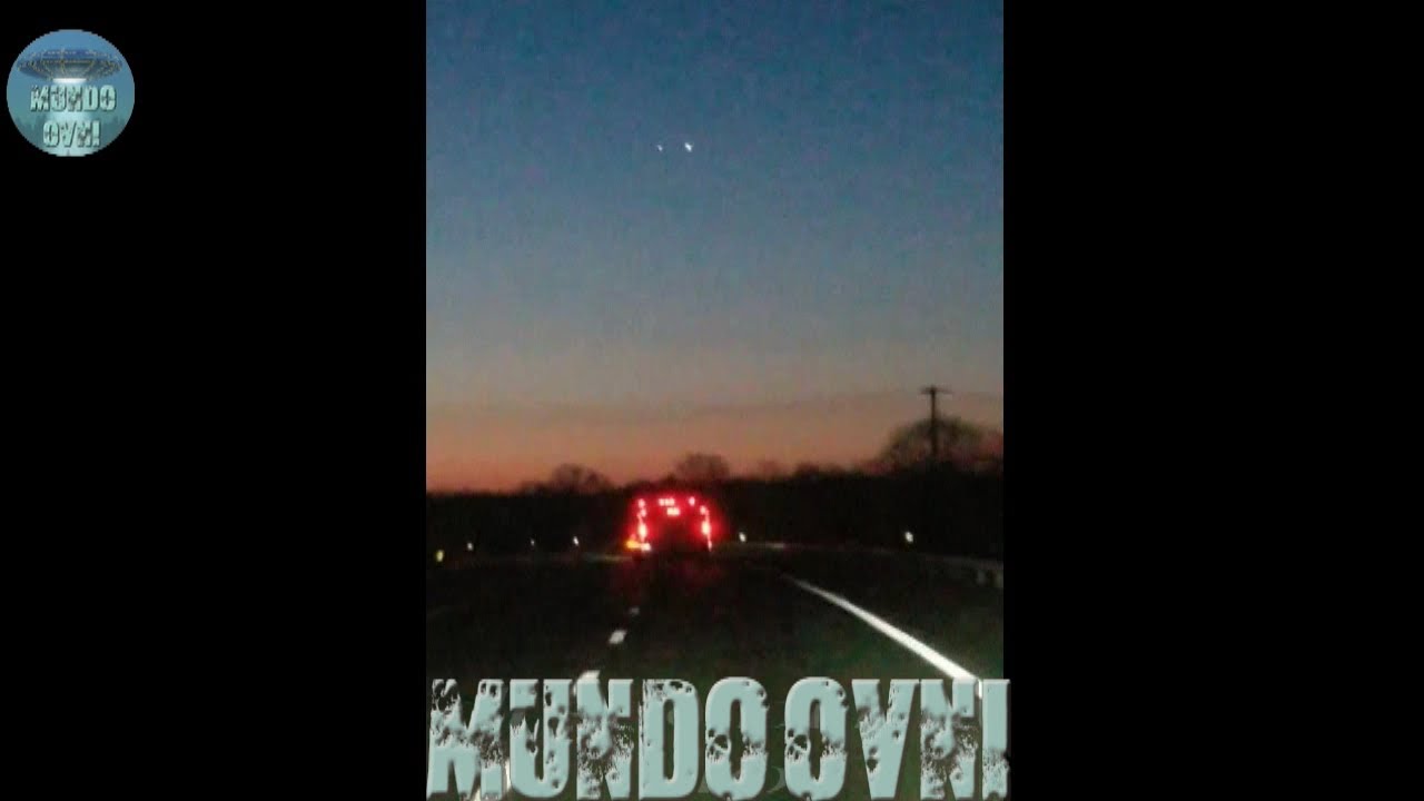 OVNI Acompanha Carros em Rodovia Americana UFO Accompanies Cars on ...