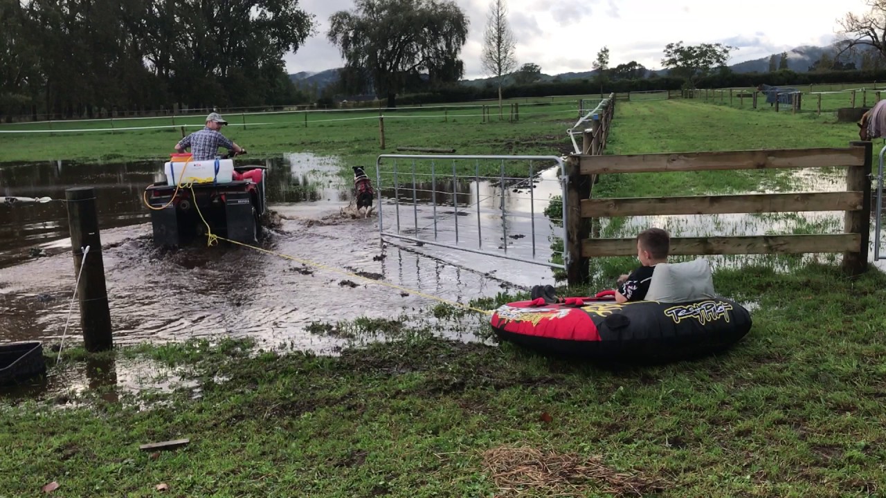 Paddock water fun 3 - YouTube