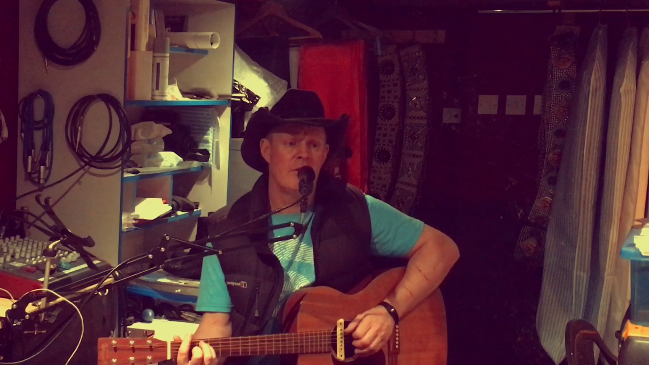 Paul larcombe sings ruby kenny rogers - YouTube