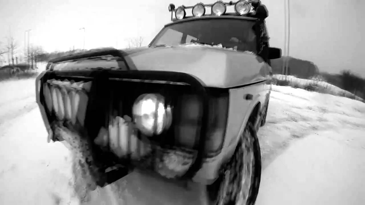 V8 Range Rover Classic Drifting - YouTube