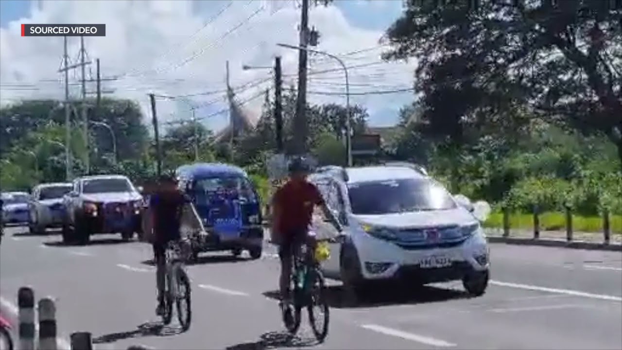 Supporters of PDP-Laban VP bet Bong Go stage 500-vehicle caravan in ...
