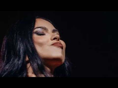 INNA Singing caleinte Live in Poland 🇵🇱🎤