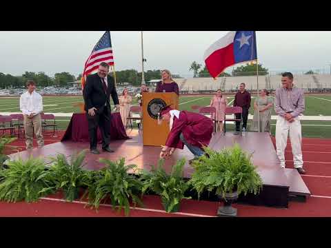 Guy pretends to fall and twerks on stage at his graduation ceremony!