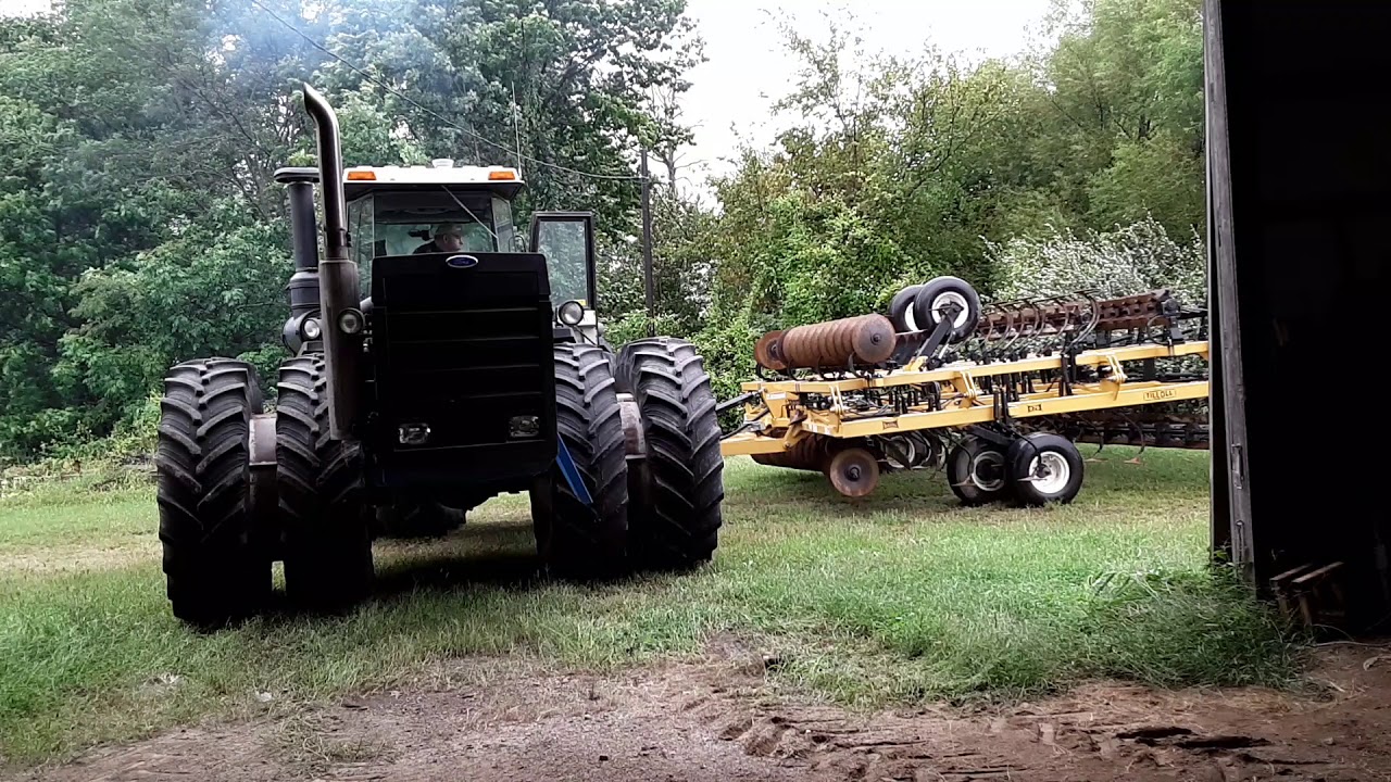 Ford 976 tractor - YouTube