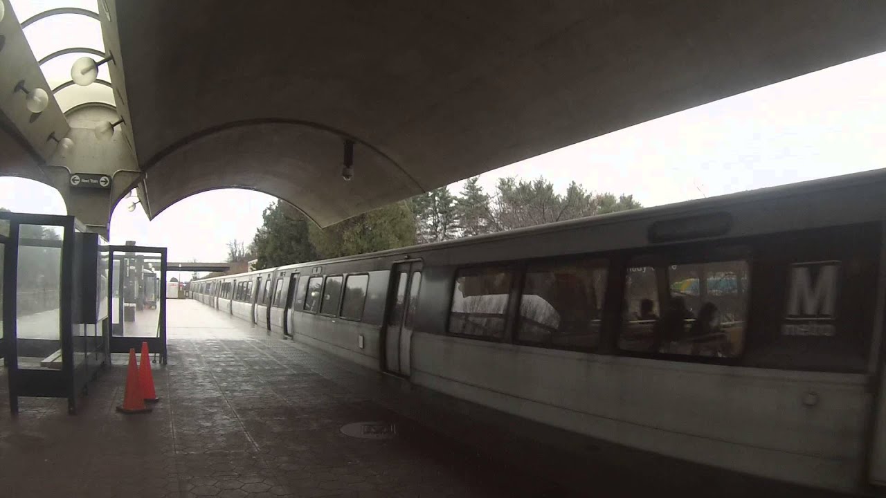 WMATA Metro Train leaves Shady Grove Metro - YouTube