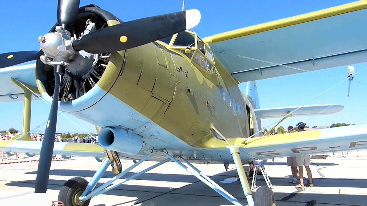 Antonov An-2 Shijiazhuang Y-5 HD (Detailed view) - YouTube