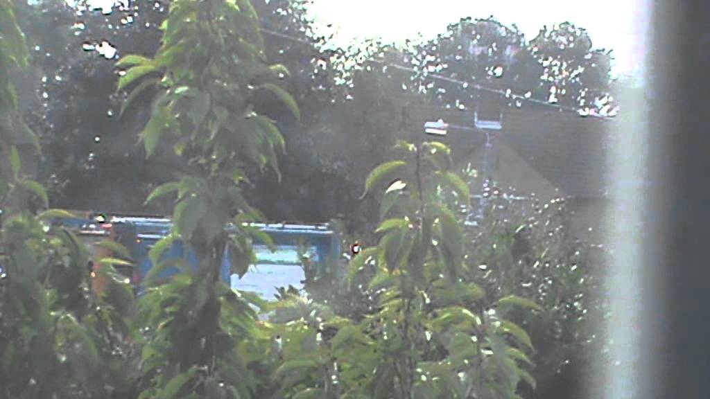 Bin men and the screaming truck - Ongar - Essex - YouTube