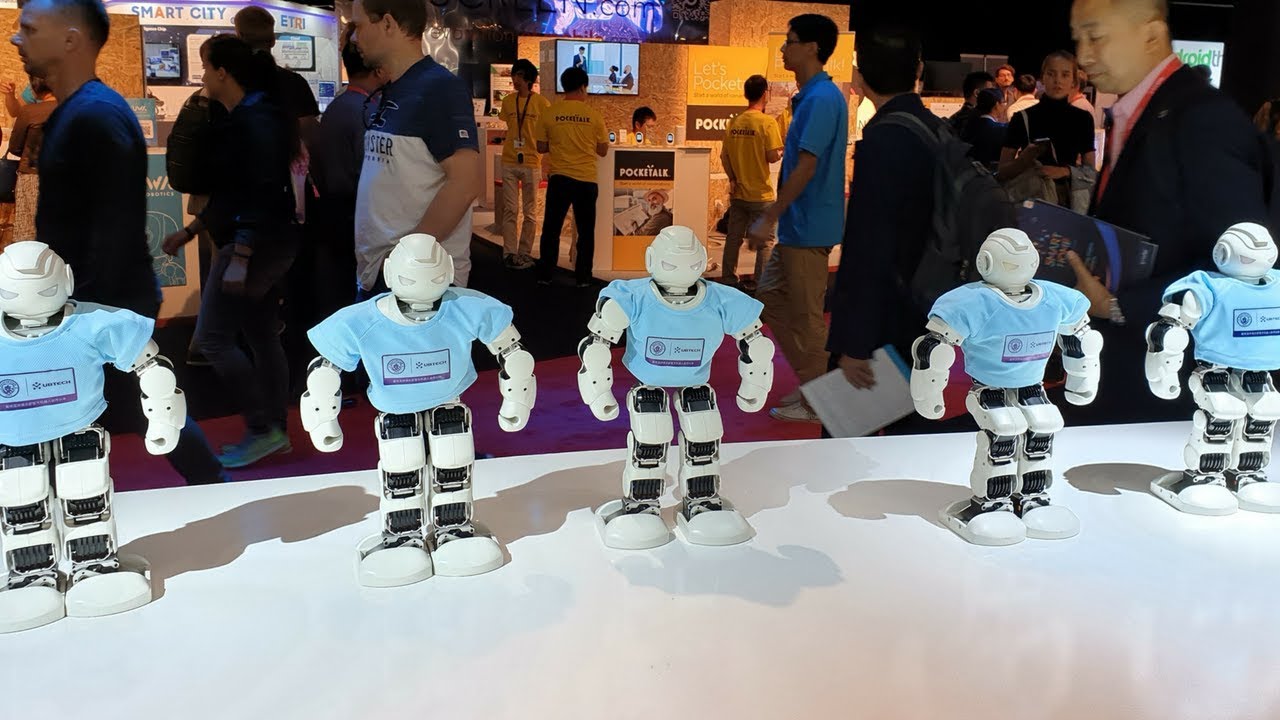 Robots at IFA 2018: Advanced, customisable and friendlier - YouTube