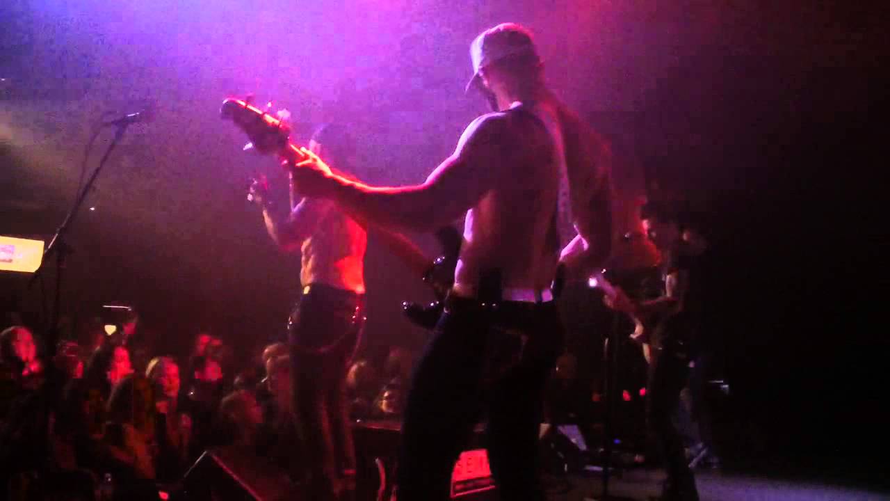 Keith Semple and Manny Cabo from THE VOICE singing "Moves Like Jagger ...