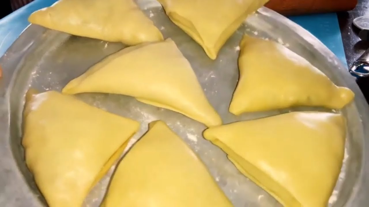 CARA MELIPAT SAMOSA TIGA SEGI | Kulit Samosa Homemade @DapurMamaAhLek ...