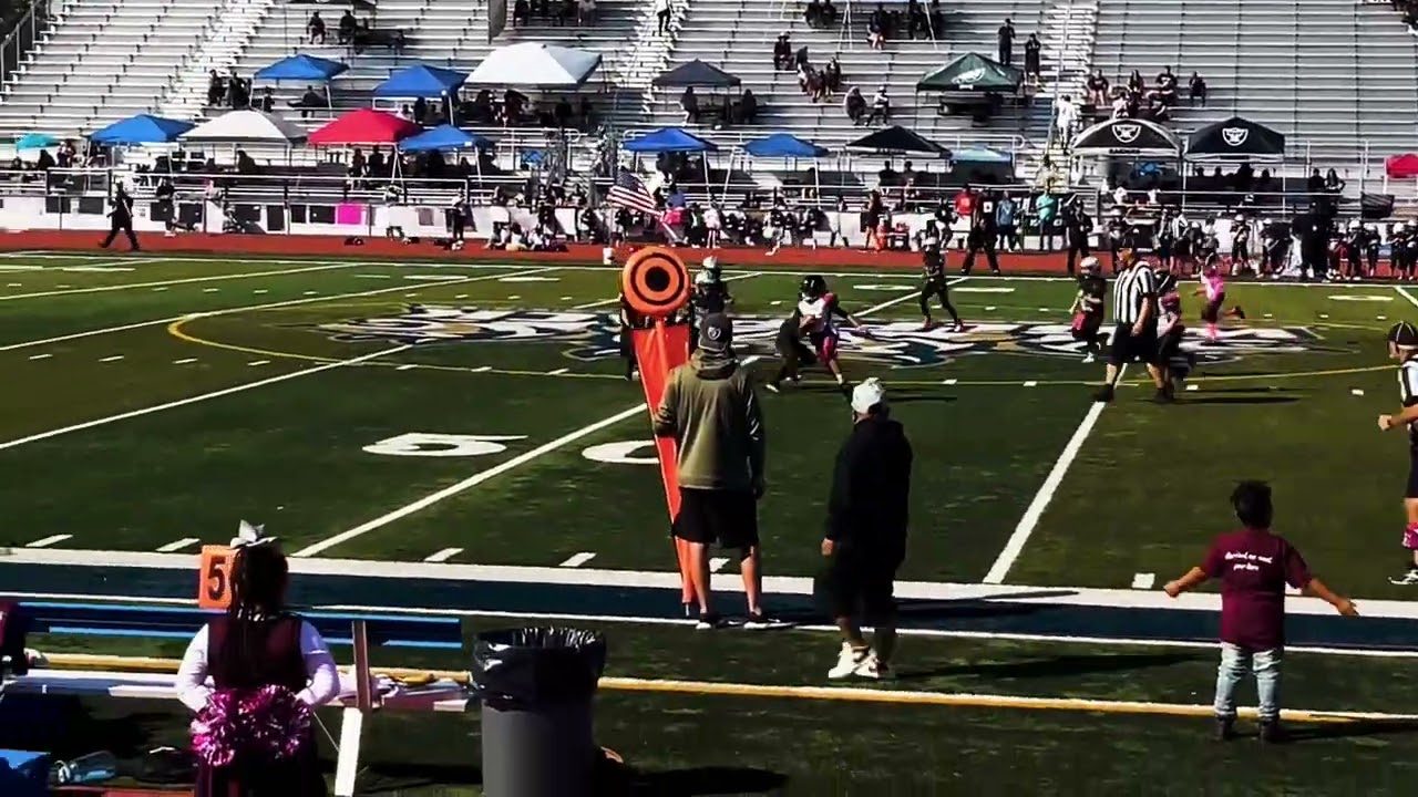 Class of 2032 QB/Wr/RB ilb/de King Tari Johnson - YouTube