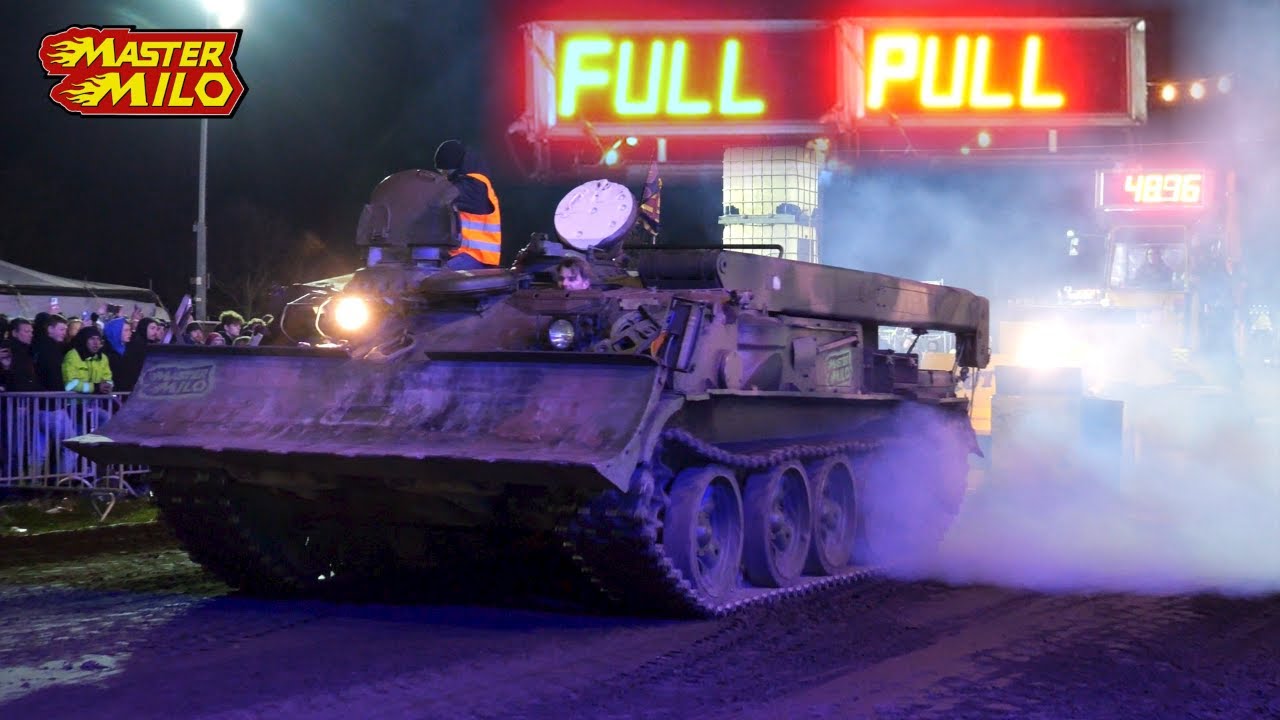 Tractor-Pulling with a T-55 (tank) - YouTube