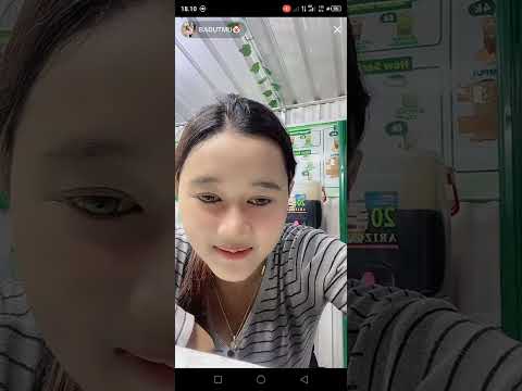 Tante tobrut gk pake bh jualan es