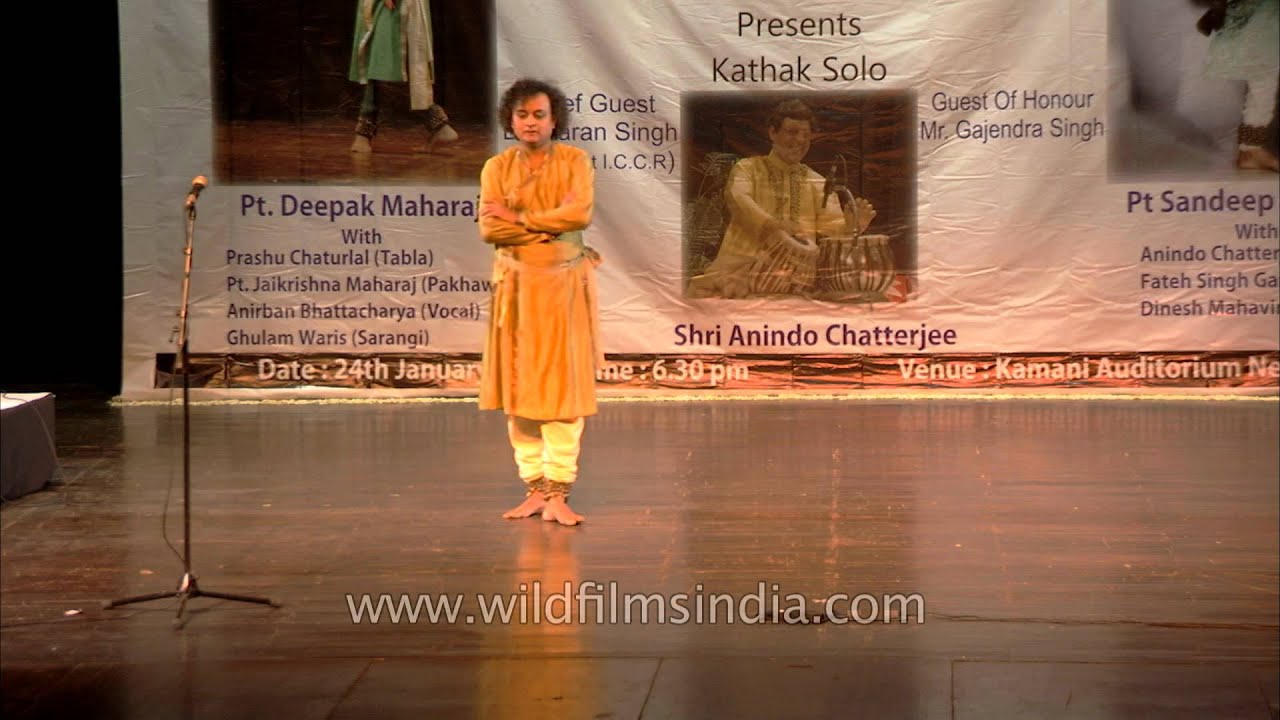 Treat for Kathak lovers: Deepak Maharaj performing in Delhi - YouTube