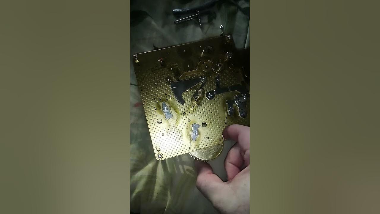 how to remove a hermle mainspring barrel, after the power has been let down. - YouTube