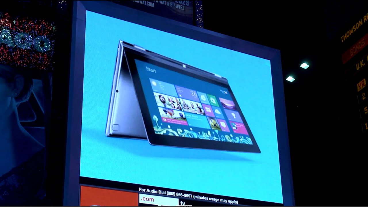 Windows 8 Launch 10/26/12 Times Square Store Opening - YouTube