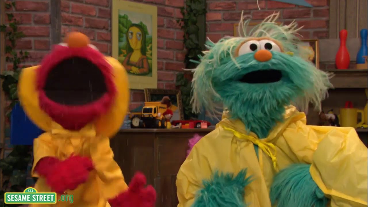 Sesame Street Elmo's Jumping in Puddles - YouTube