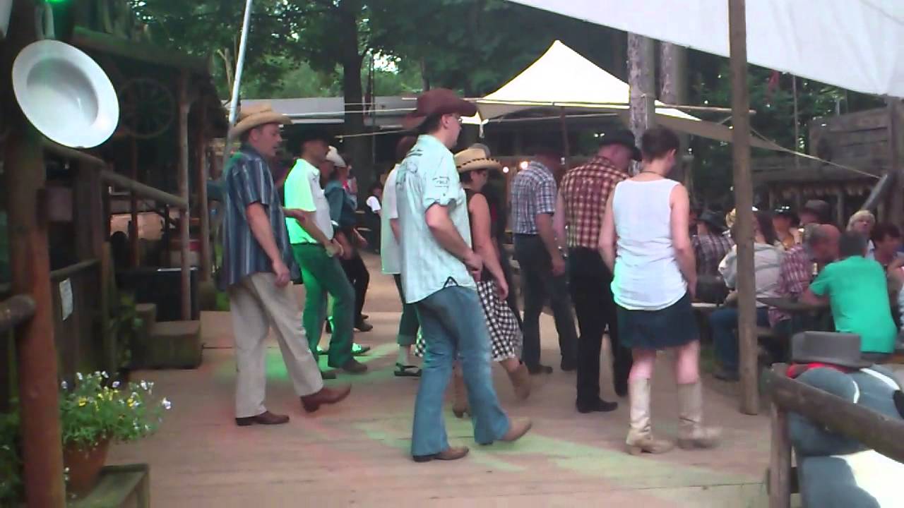 Linedance Whatcha Reckon (Sue Smith) - YouTube