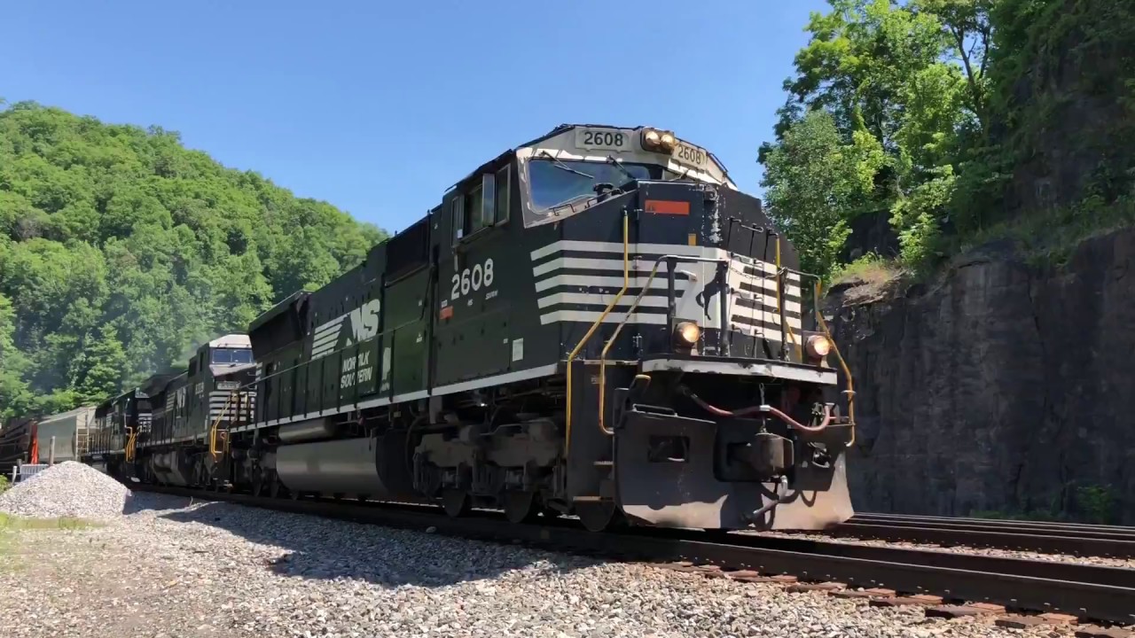 Norfolk Southern Trains at Wharncliffe, WV - YouTube