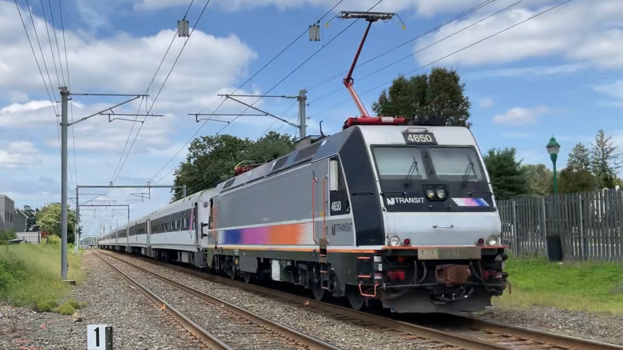 NJ Transit ALP-46A #4650 NJCL Train 7236 Red Bank NJ - YouTube