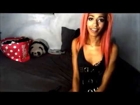 Secret Life of a Camgirl 1 : How To get a WebCam Model Naked