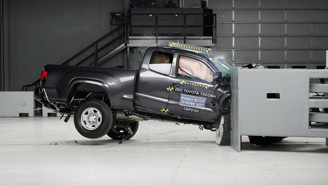 2021 Toyota Tacoma extended cab passenger-side small overlap IIHS crash ...