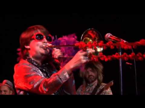 It aint Easy Candy Volcano - YouTube