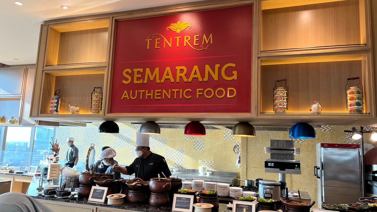 Enakkk banget breakfast di Hotel Tentrem , Komplit banget menu Semarang ...