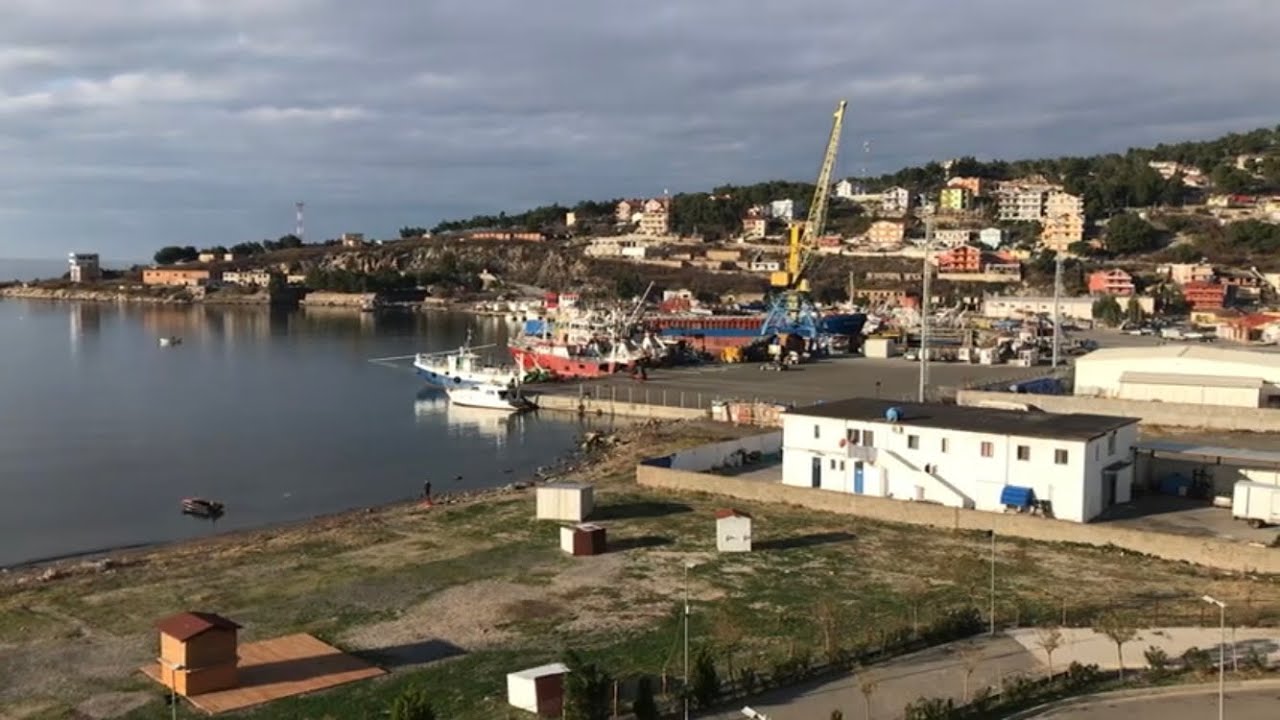Porti i Shengjinit - YouTube