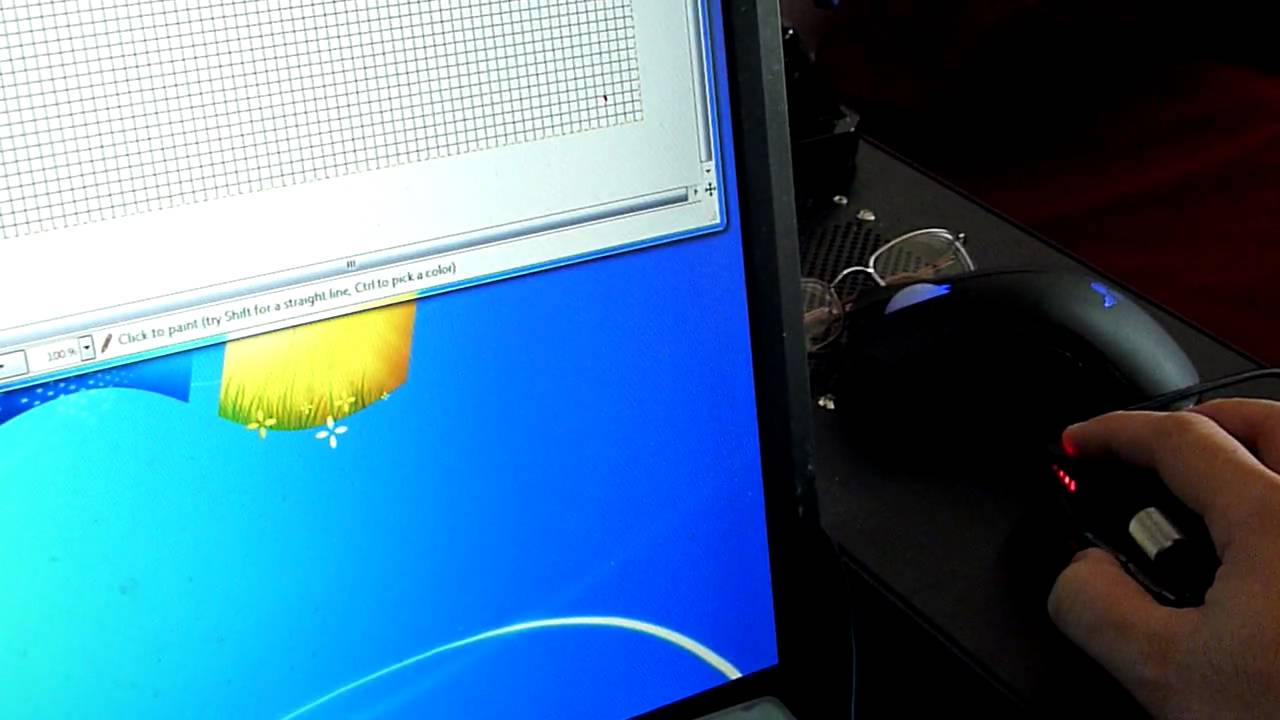 death adder vs. cyborg rat grid click test - YouTube