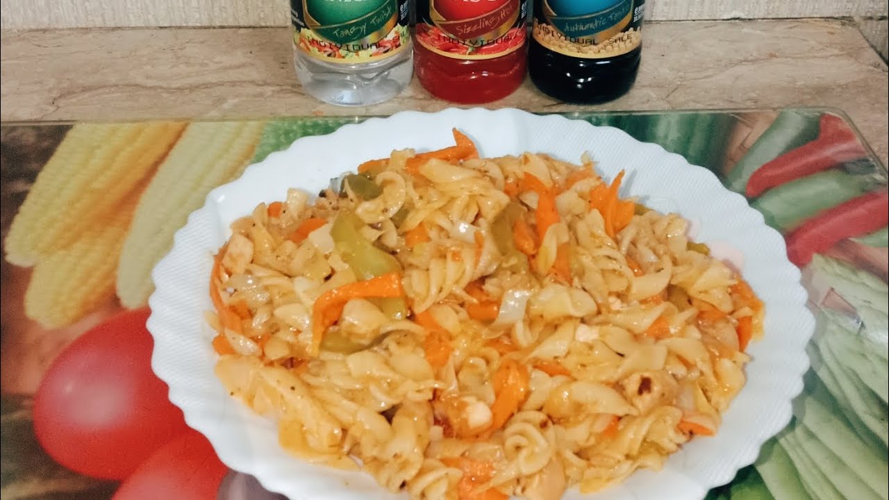 Chicken Macaroni recipe | Easy Handi Roti with Farhat - YouTube