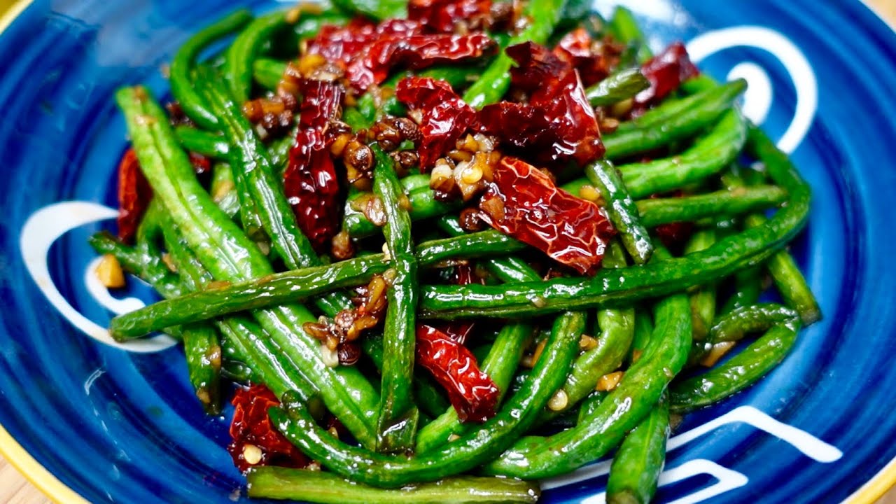 干煸豆角，超好吃的‼️麻辣鲜香，特别下饭，做法简单😋Dry Fried string beans, super delicious‼ ️Spicy and fragrant - YouTube