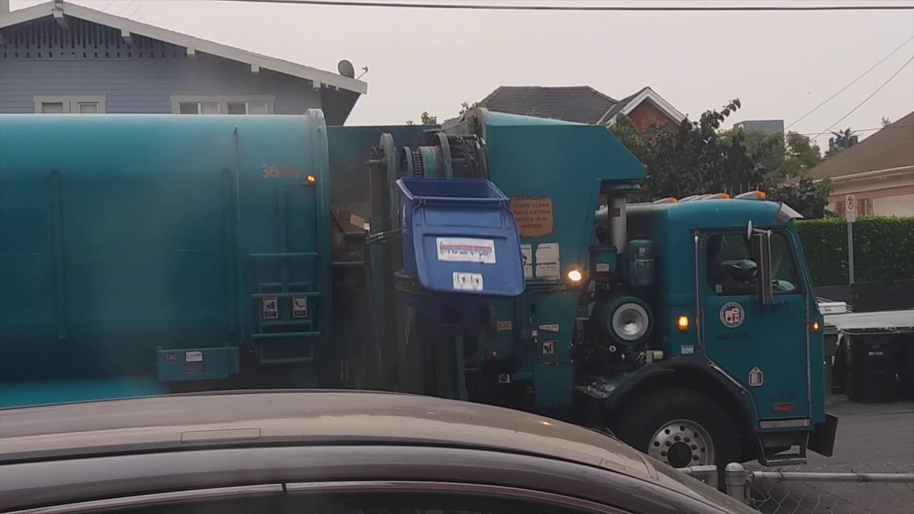 LABOS Garbage Truck #36144 Collecting Recycling - 9/12 and 9/18/2020 ...