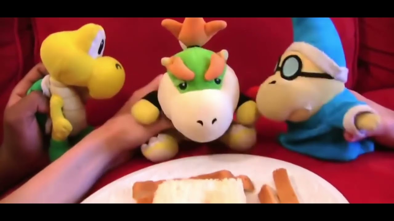 SML JR] No Crust - YouTube