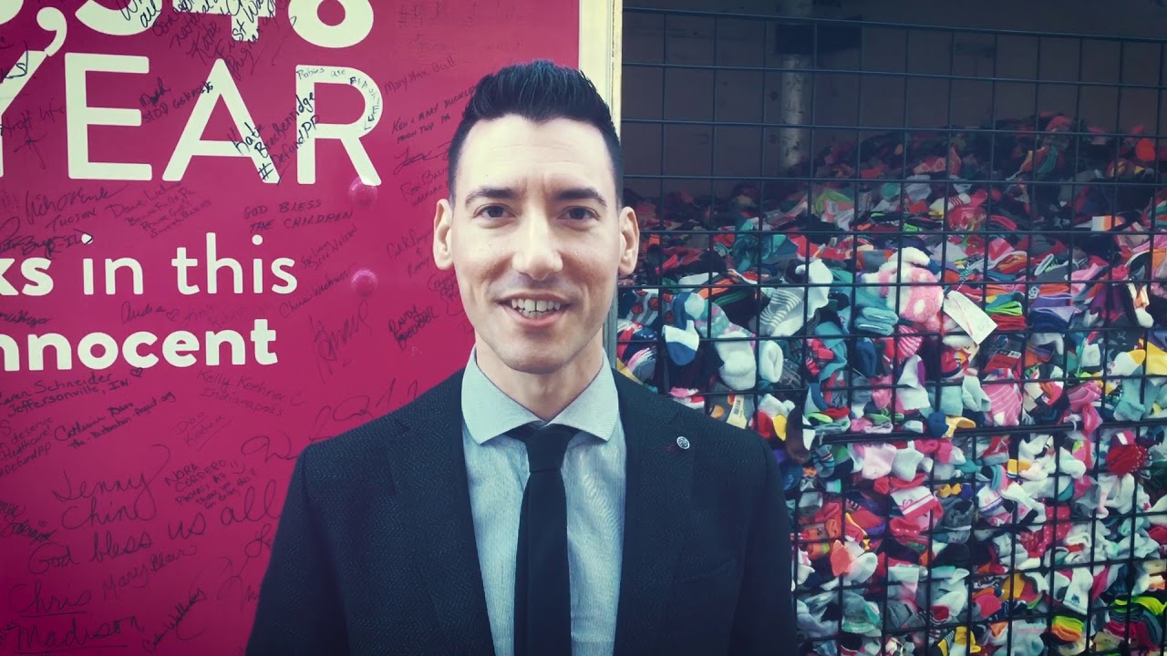 David Daleiden in Front of the #SockIt2PP Truck - YouTube