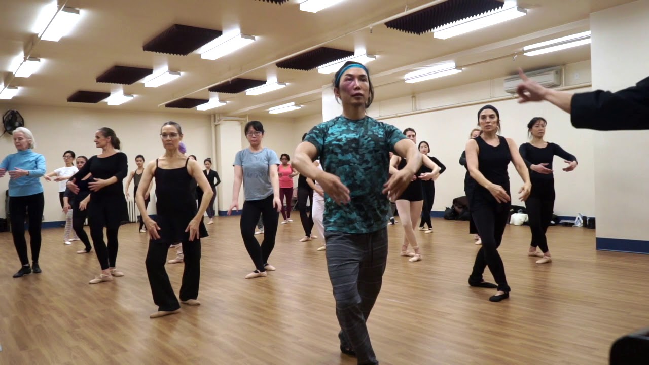 Finis Jhung Ballet Technique: Temps lié, passé par terre, pose in ...