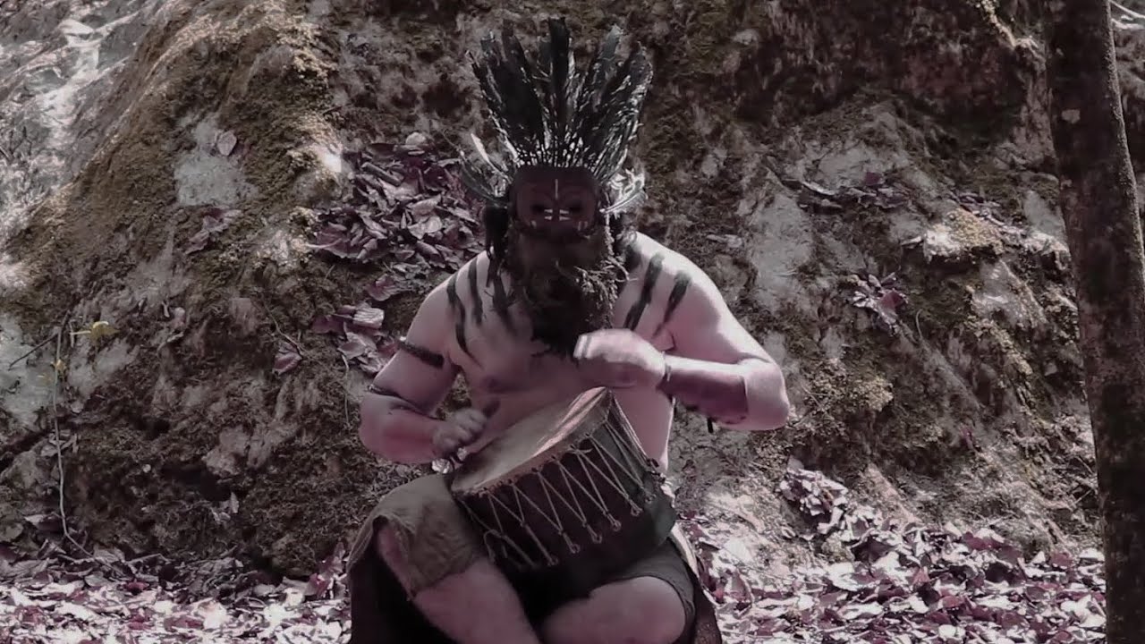 Making a Primitive Drum From a Tree Stump - YouTube