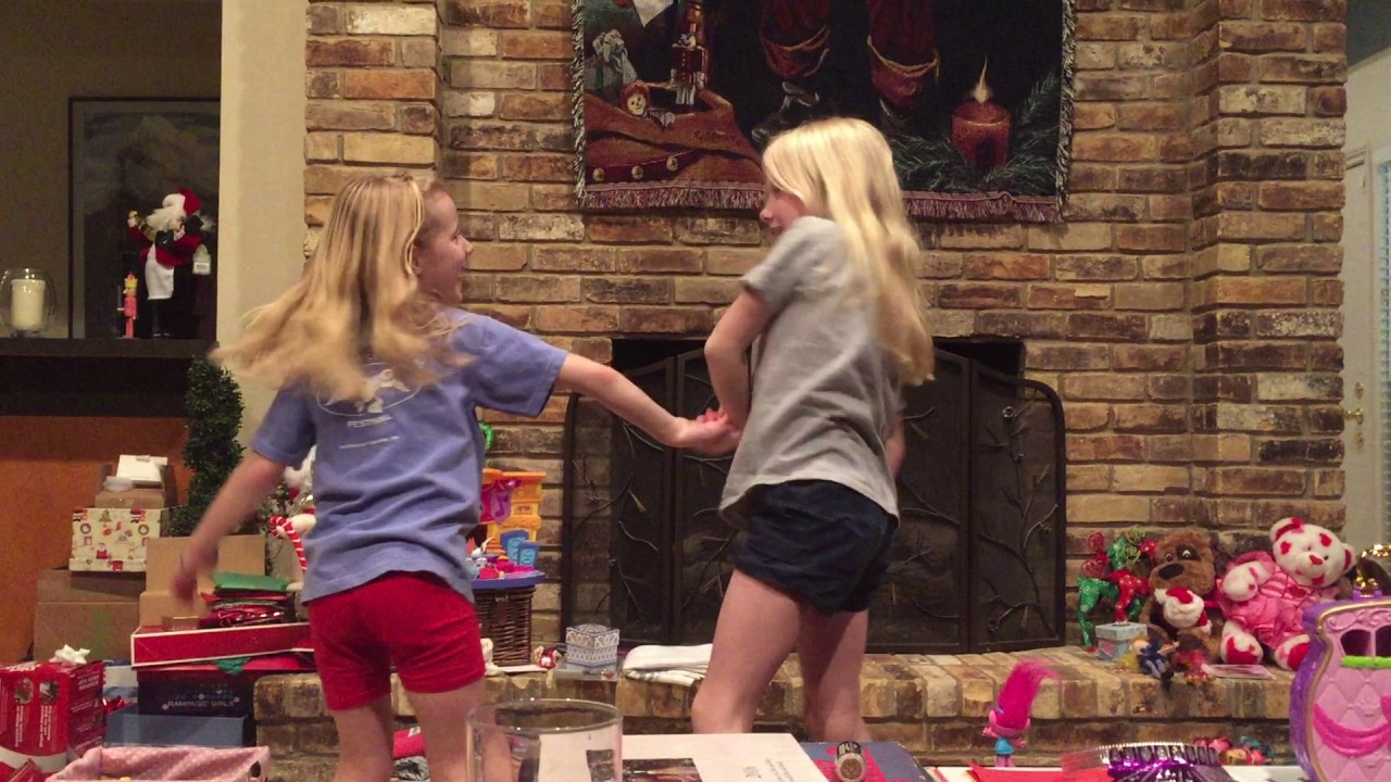Ella and Hazel dancing 1-2-17 - YouTube