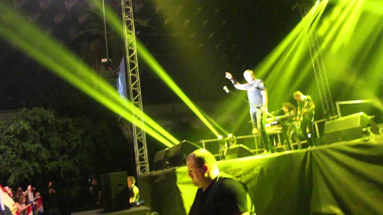 Thompson Concert REALMIX Vienna - YouTube