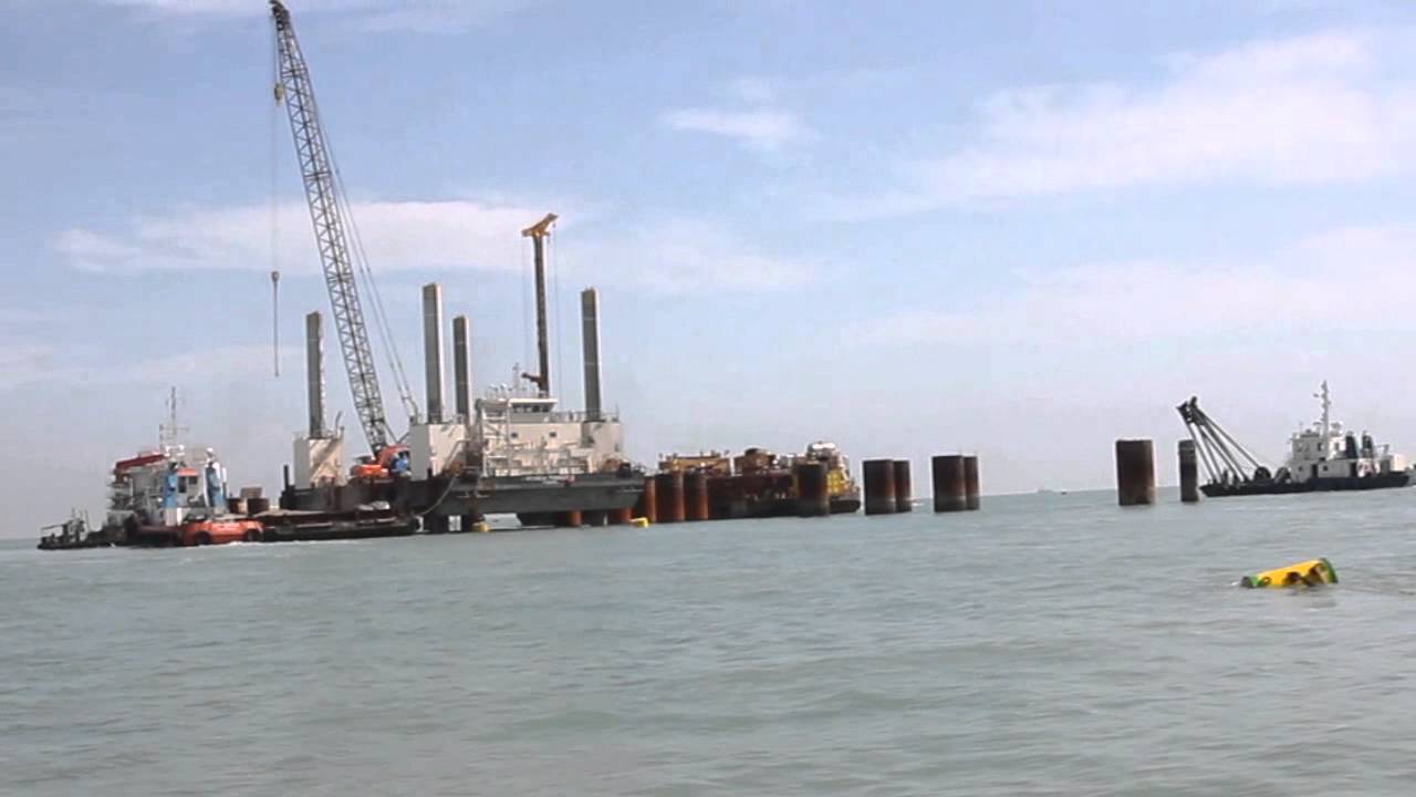 Excavation work for bored pile at Main bridge - YouTube
