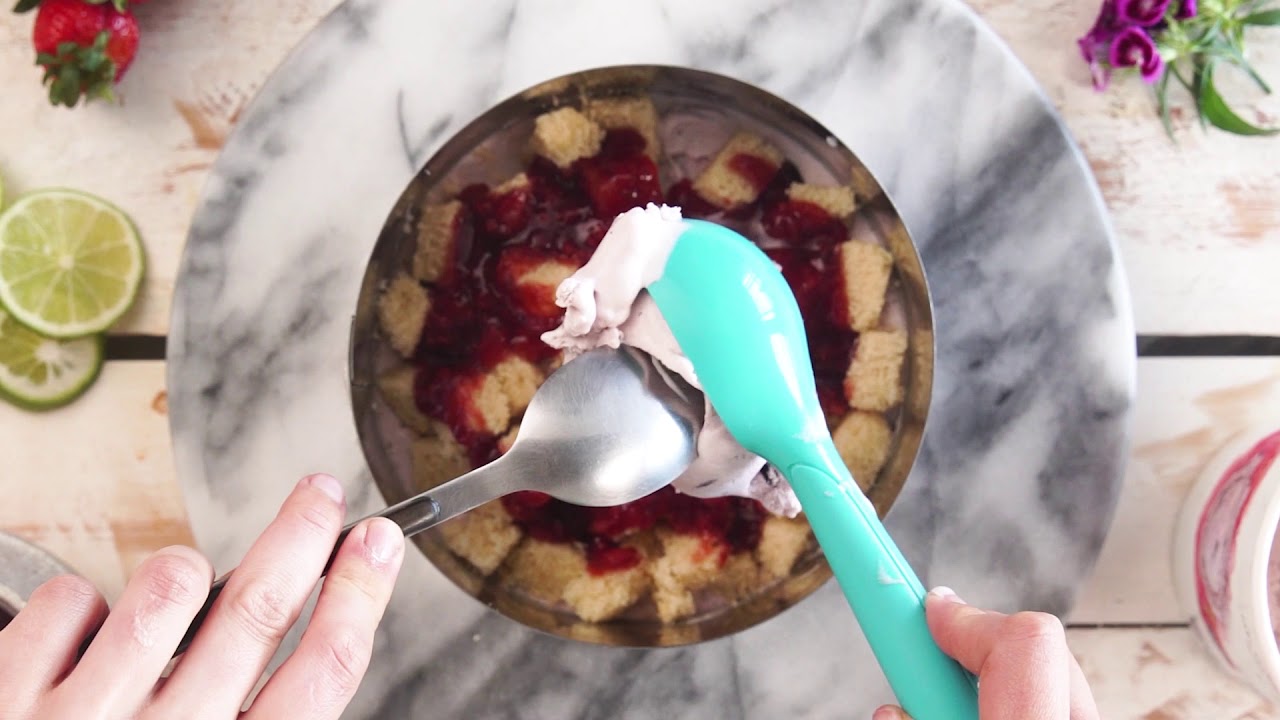 Grido Tips: Torta Helada de Mascarpone y Frutos Rojos - YouTube