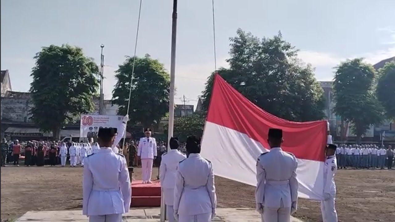 UPACARA BENDERA HUT KEMERDEKAAN RI KE 80 II ALUN ALUN KOTA AMBULU ...