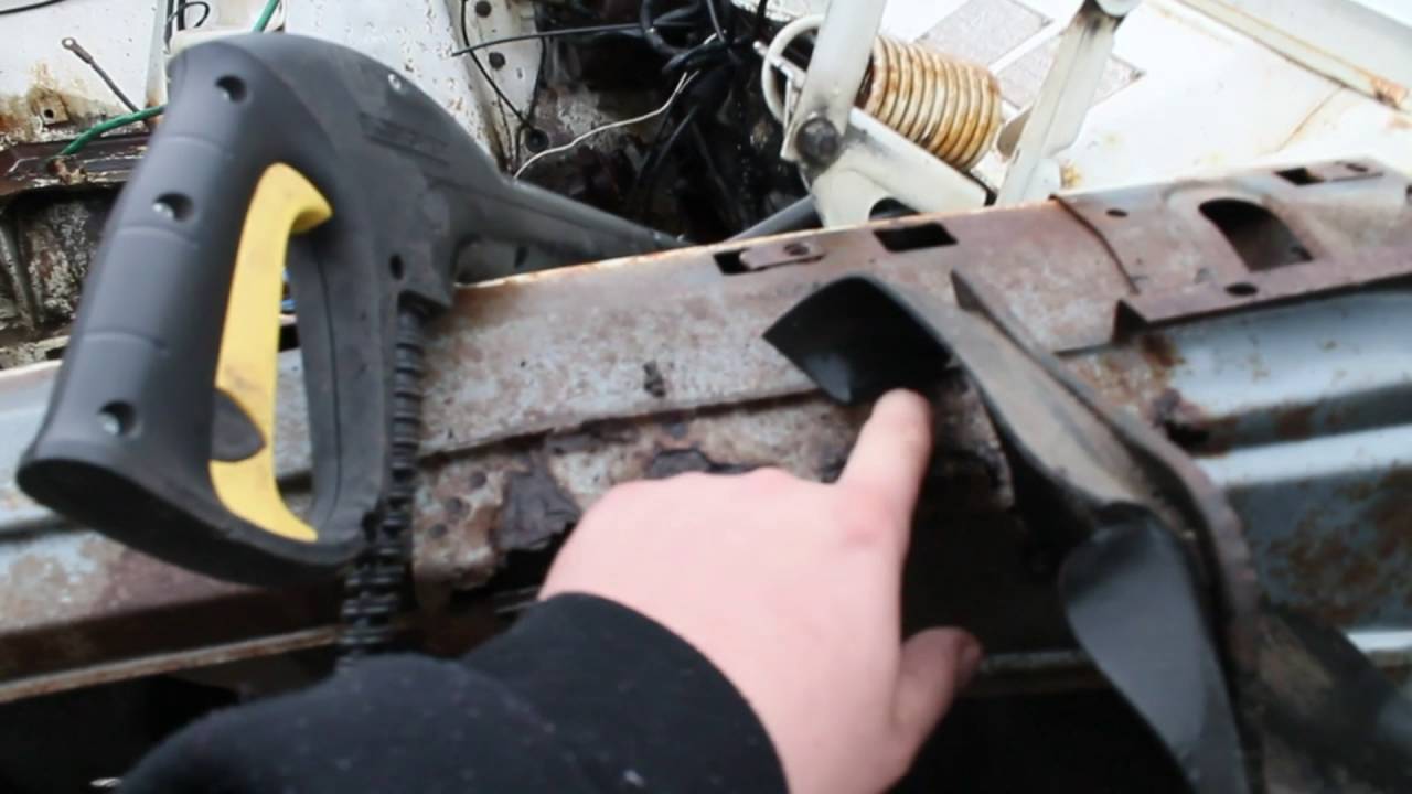 Electric Xc engine bay pressure wash and rust inspection - YouTube