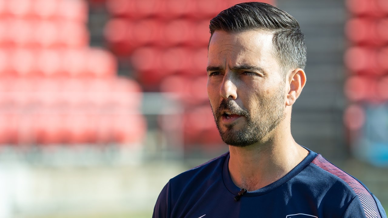 Adrian Stenta | Pre-Match Press Conference | Westfield W-League - YouTube