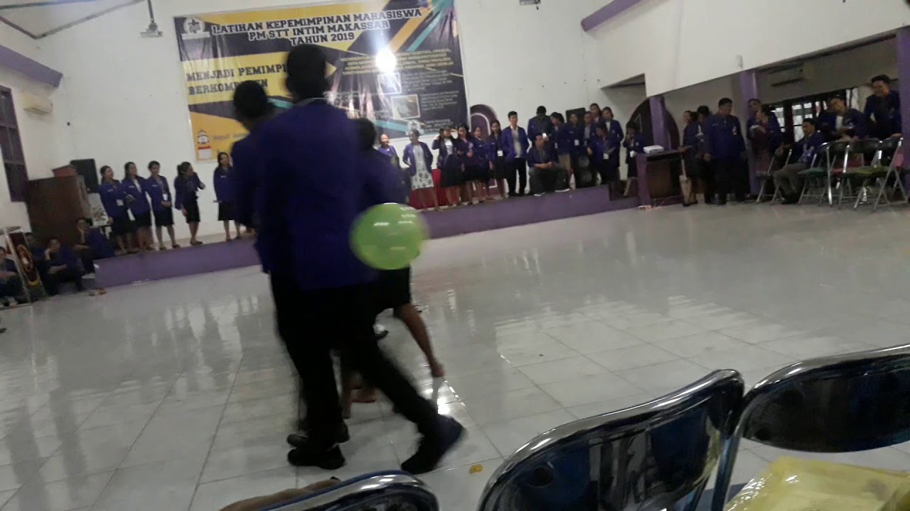 Keseruan peserta dalam LKM tahun 2019 PM STT INTIM Makassar - YouTube