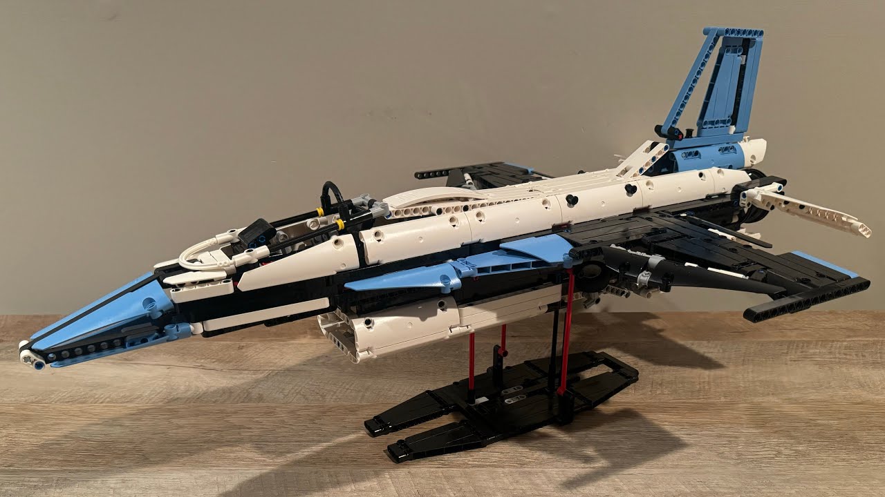 LEGO General Dynamics (Lockheed Martin) F16 Falcon with Mechanical ...