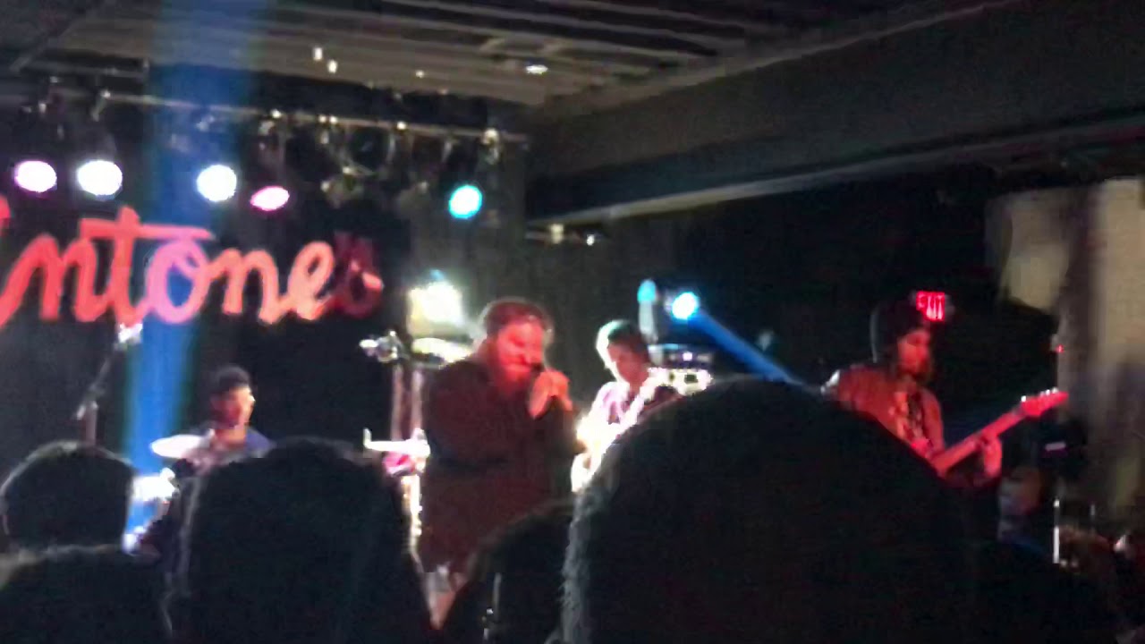 Teddy Swims live- River - YouTube